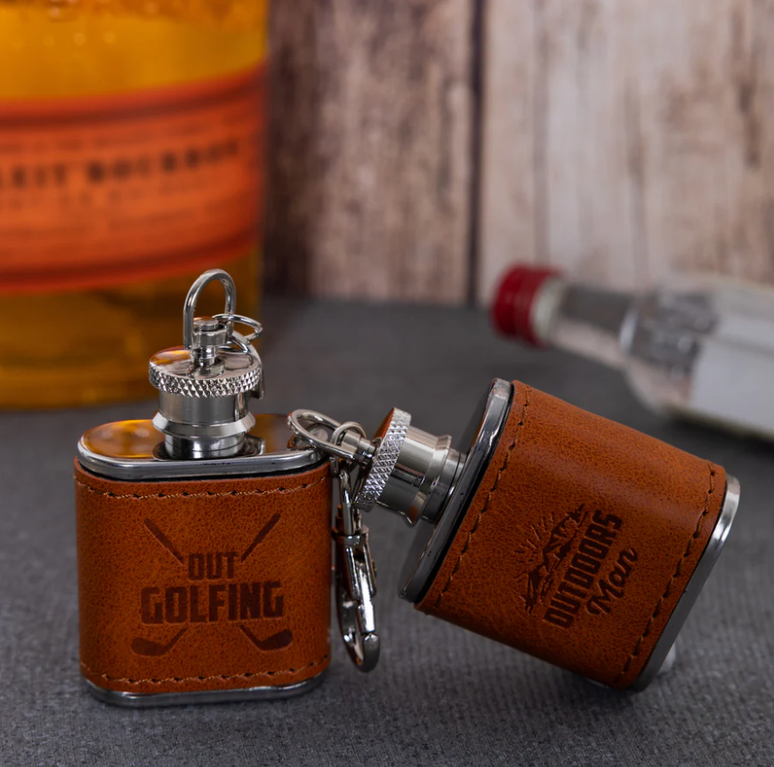Mini Leather Flask Keychain – 1 oz Golf Gift for Him or Groomsmen ...